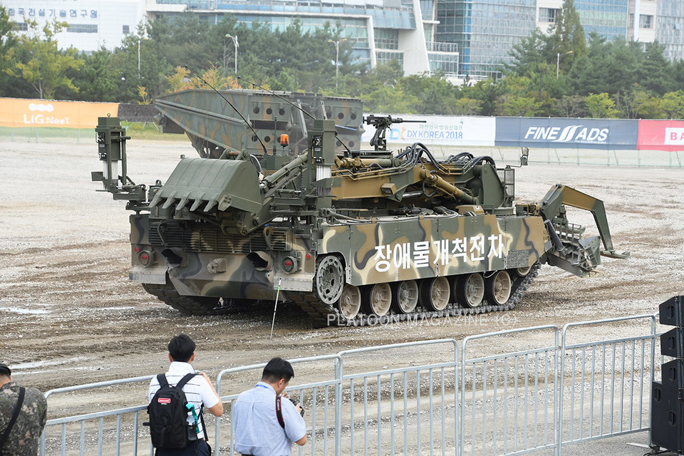 K600 장애물개척전차 군 인도 K600 Combat Engineer Vehicle delevered