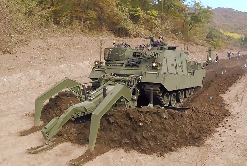 K600 장애물개척전차 군 인도 K600 Combat Engineer Vehicle delevered